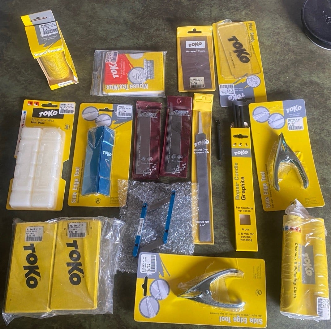 11 Best Snowboard Tools (What I Actually Carry)